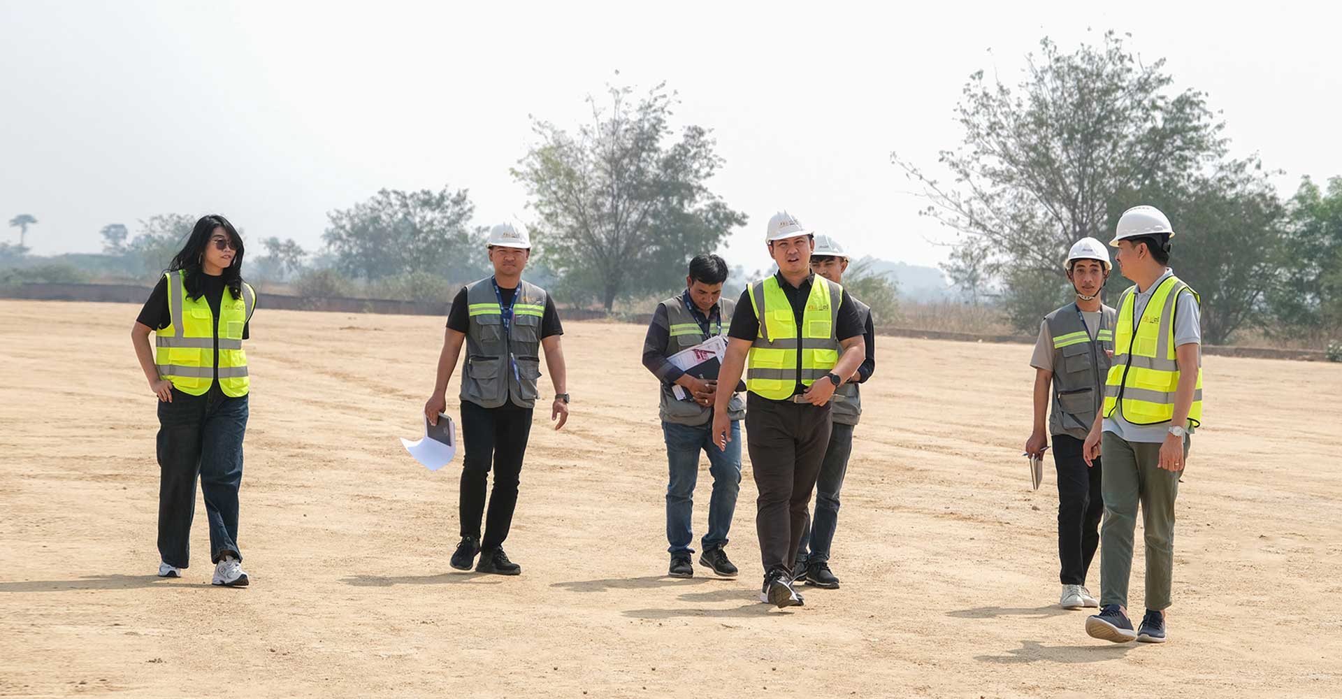 ថ្នាក់ដឹកនាំនិងអ្នកជំនាញរបស់ក្រុមហ៊ុន ជា រី ...